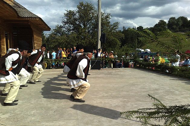 Basarabeanul Ion Paladi, vedeta Festivalului “Poiana Negari” de la Jitia