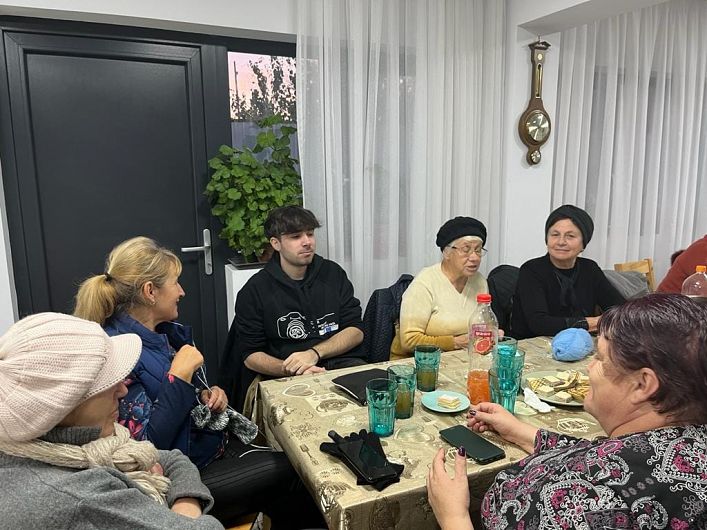 Foto | Discuții despre post și sănătatea sufletului cu preotul ...