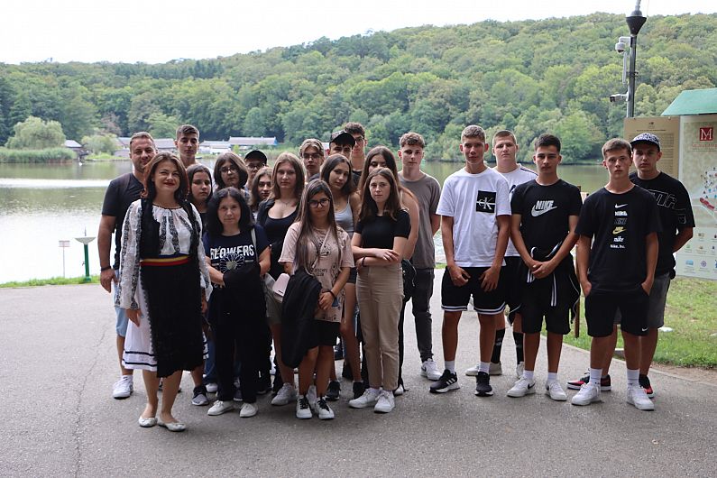 Foto | Elevi de la Colegiul Tehnic „Valeriu D Cotea” și de la Școala ...