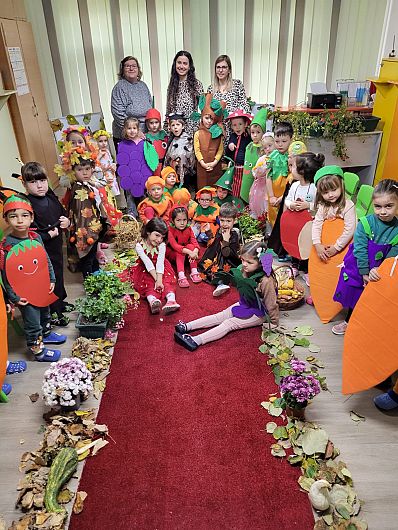 Foto | Sfârșit de toamnă, plin de culoare, la Grădinița cu Program ...