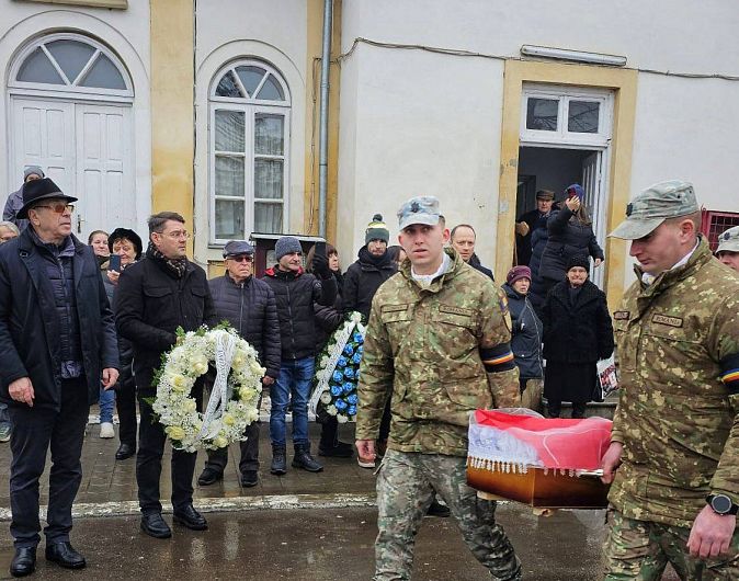 Foto | Vrancea își pleacă fruntea în semn de respect: un secol de ...