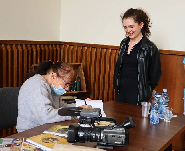 Janine Vadislav, în prim-plan la Târgul de Carte de la Focșani