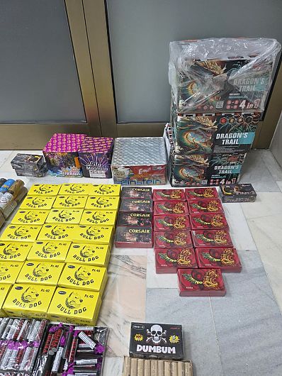 Peste 3.400 de articole pirotehnice confiscate în Vrancea, chiar ...