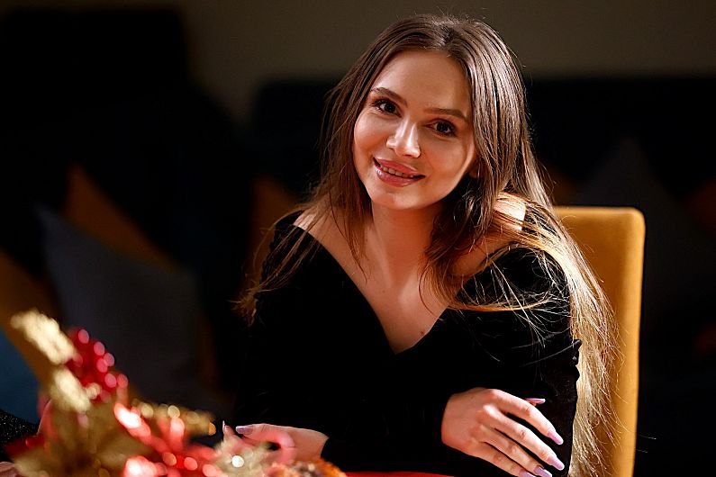 VIDEO + Foto | Colind cu suflet din Vrancea: focșăneanca Ana Maria ...