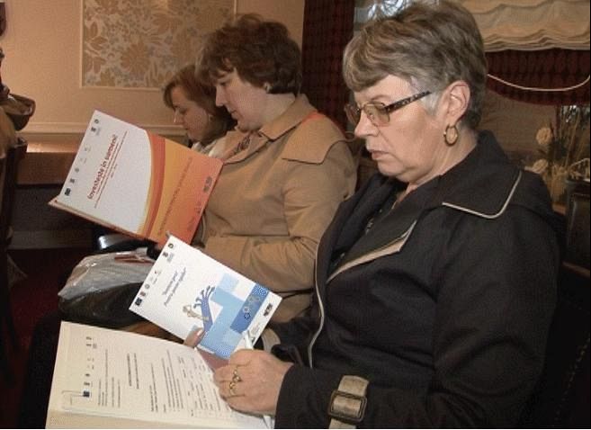 Un ONG din Focşani vrea să facă ce nu reuşeşte sistemul de educaţie