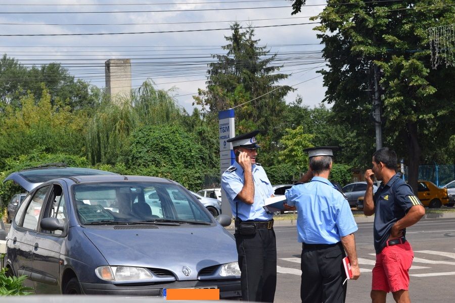 Decapitarea conducerii Poliţiei Locale i-a scos la „mişunat” pe comunitari