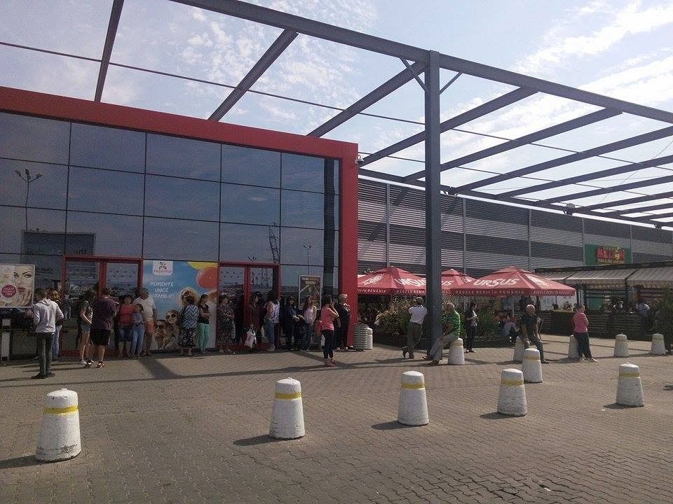 GALERIE FOTO!!! Explozie la Promenada Mall