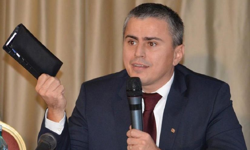 Gabriel Biriş plăteşte cu funcţia scandalul privind Codul fiscal
