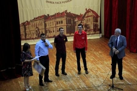 Olimpicul internaţional Adrian Toma, premiat de sindicatele din învăţămant