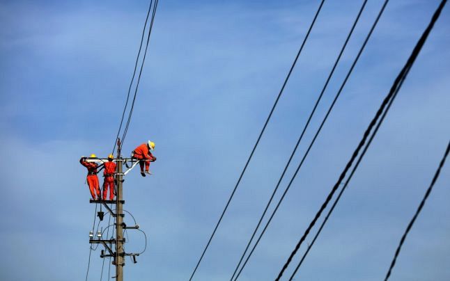 (Update) 50 de posturi trafo nealimentate în Vrancea, din cauza vântului