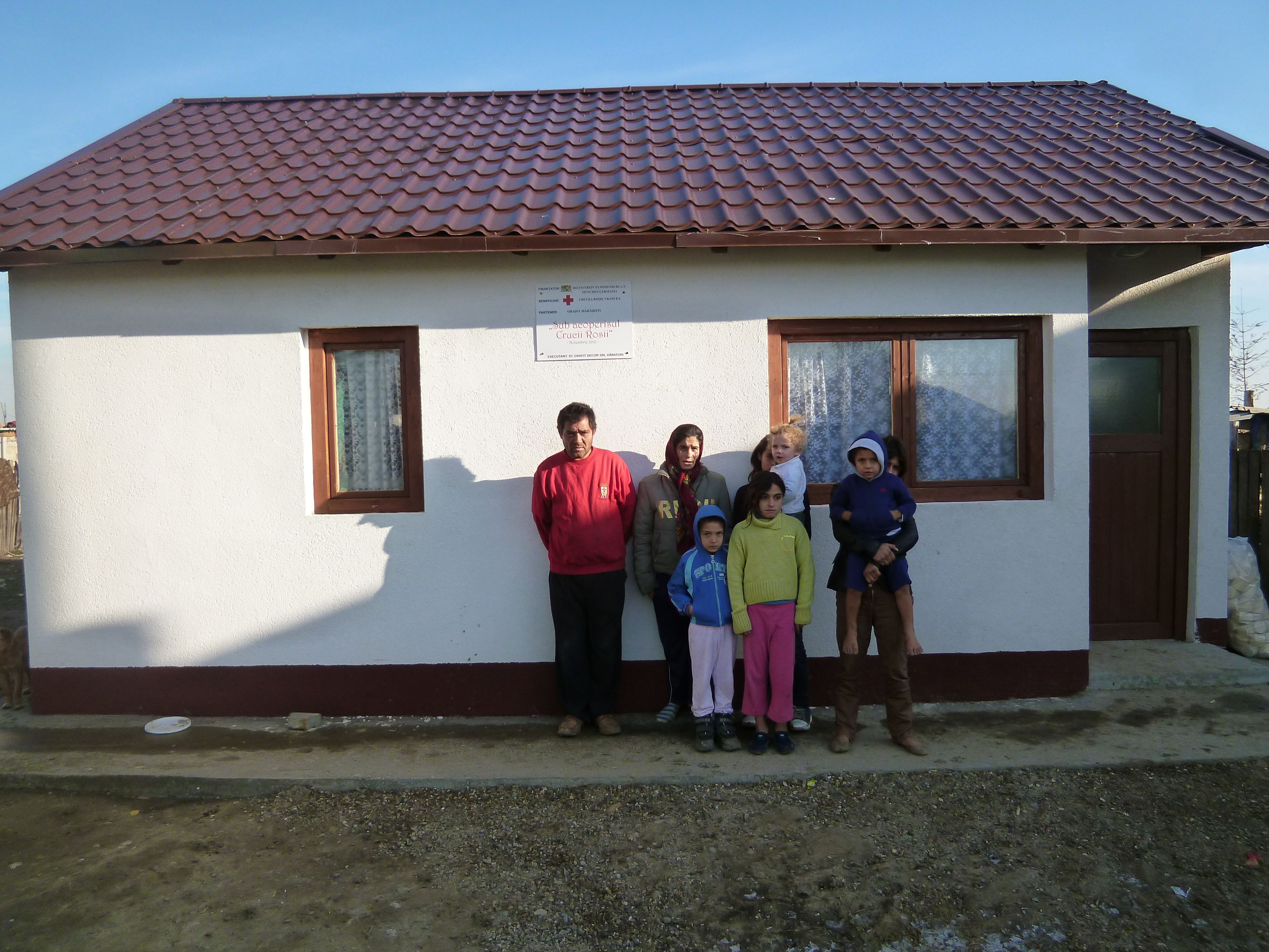 Casă nouă pentru o familie de rromi din Modruzeni