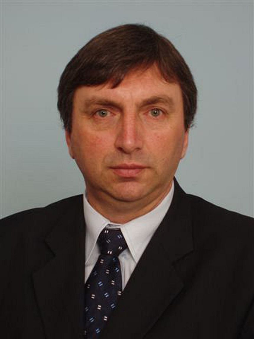 A murit Ionuț Constantinescu fost prefect de Vrancea,viceprimar al Focșaniului și șef al ...