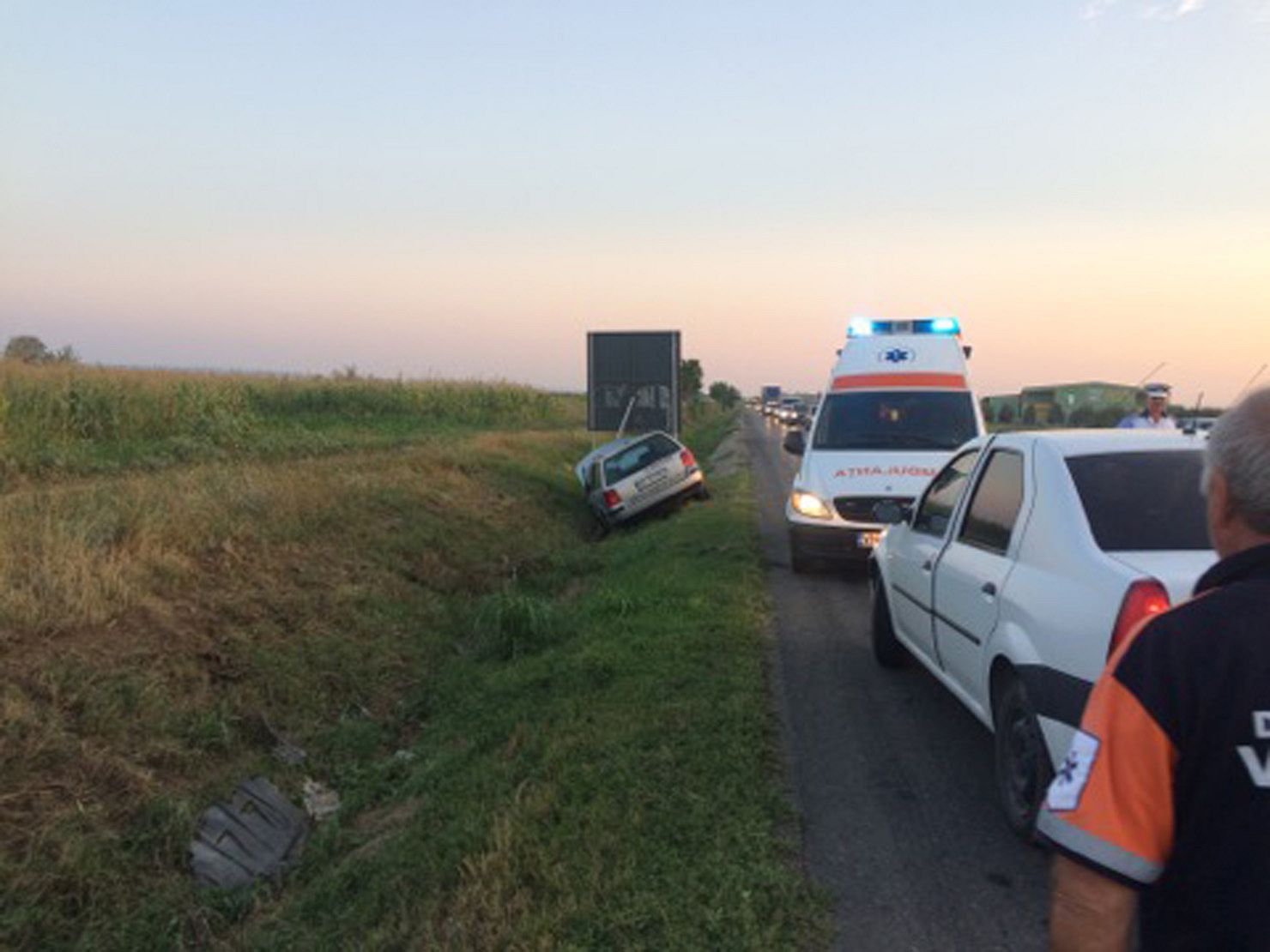 (Update) Accident pe DN 2 E85 la ieşirea din localitatea Dumbrăveni ...