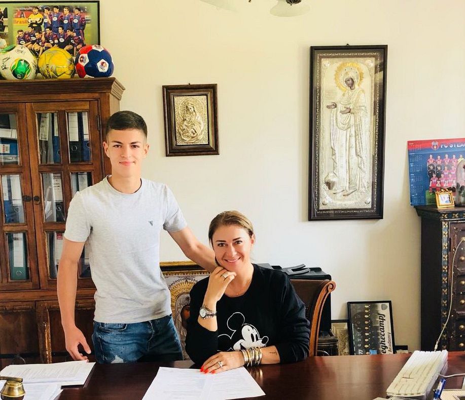 Andrei Paizan a semnat cu Ana Maria Prodan
