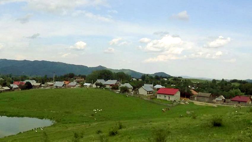 Cerbu, comuna Jitia: un sat ignorat de autorități și părăsit de tineri