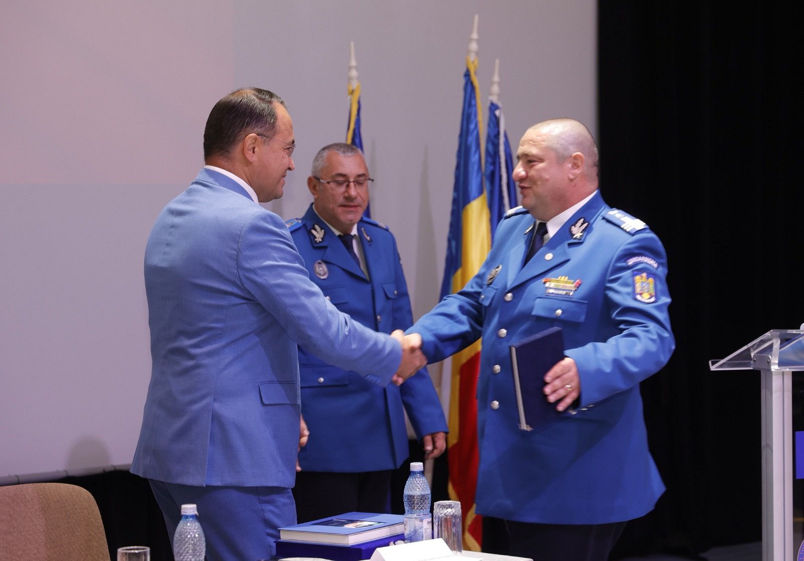 FOTO: Schimbare la comanda I.J.J Vrancea: Colonelul Babiș s-a pensionat ...