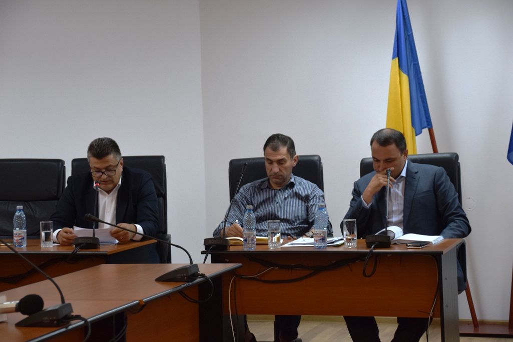 Edilul Cristi Misăilă încasează lunar aproape 3000 euro