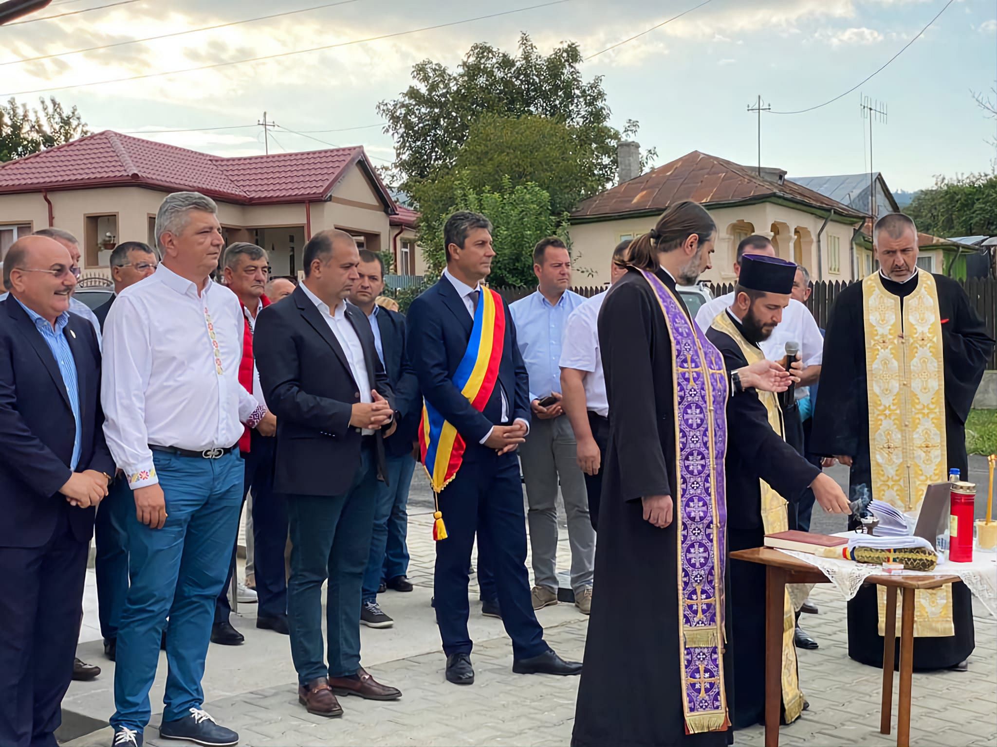 FOTO | A fost inaugurat dispensarul medical de la Faraoanele, comuna Vârteșcoiu. Ce alte ...