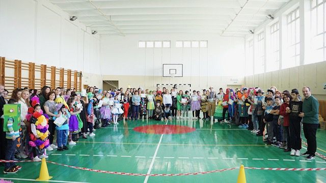 Foto | Parada costumelor Eco la C.S.E.I. ”Elena Doamna” Focșani
