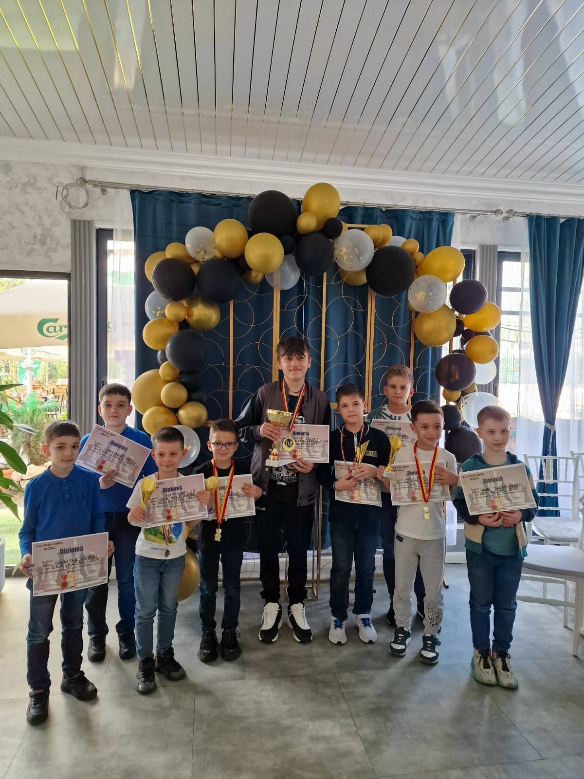 Foto | Trei șahiști juniori de la CSM Focșani 2007 câștigători la „Cupa ...