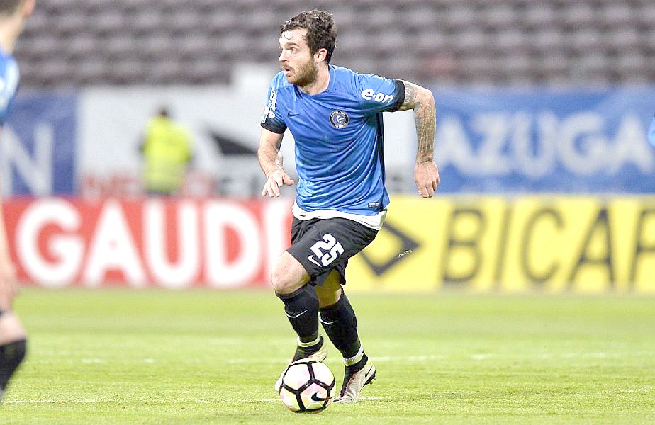 Ganea se întoarce printre basci