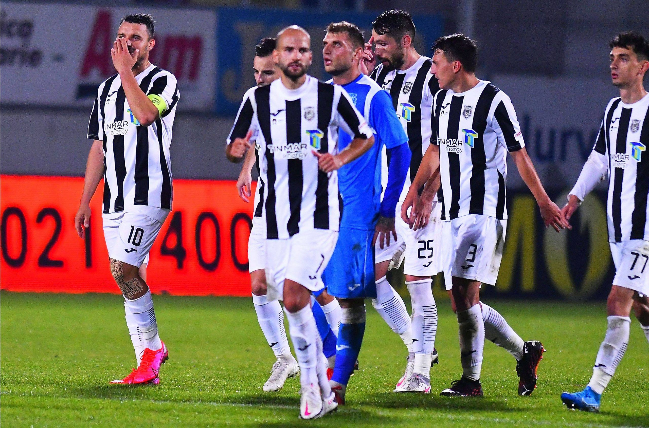 Între aoleu și văleleu