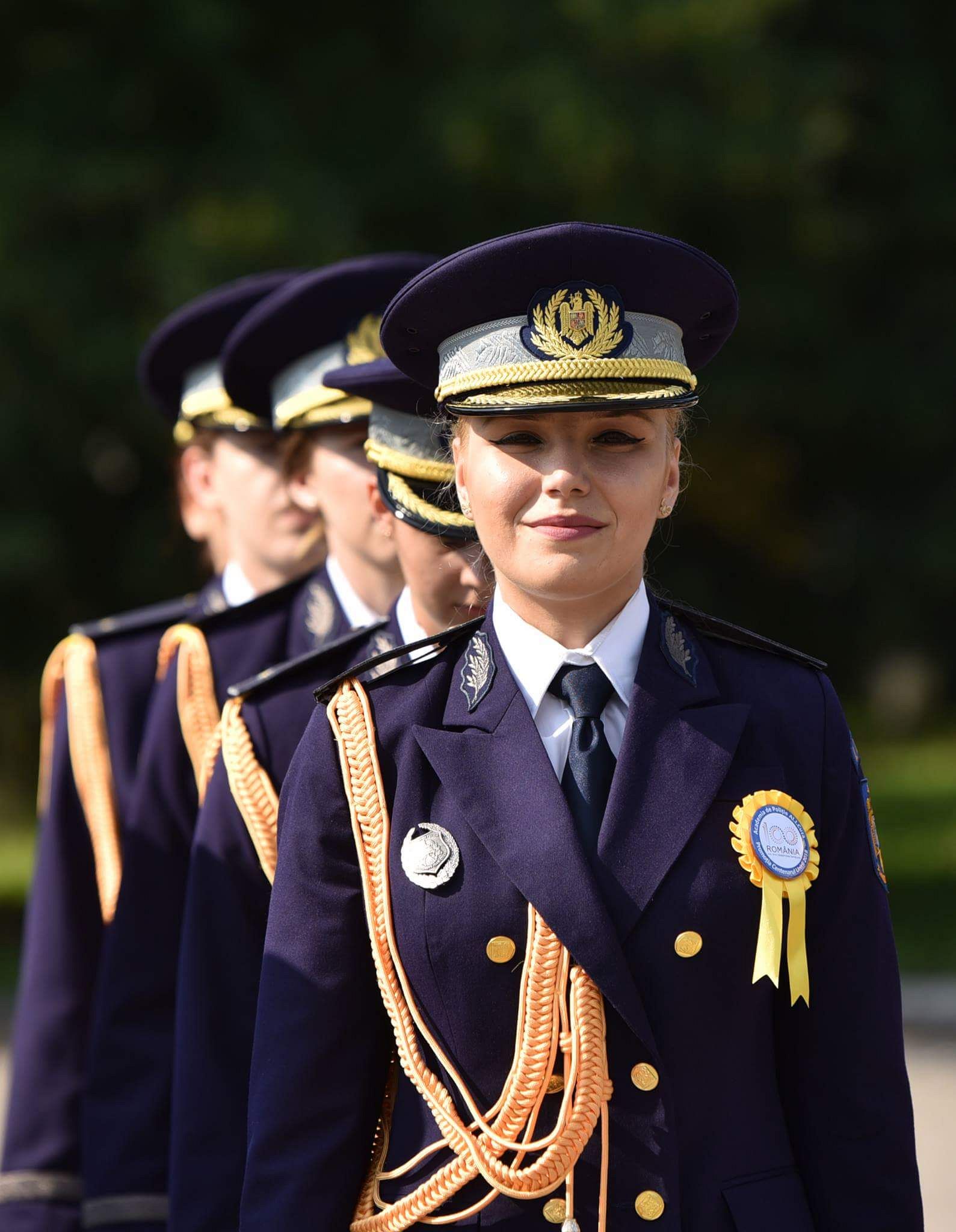 Noi polițiști la imigrări