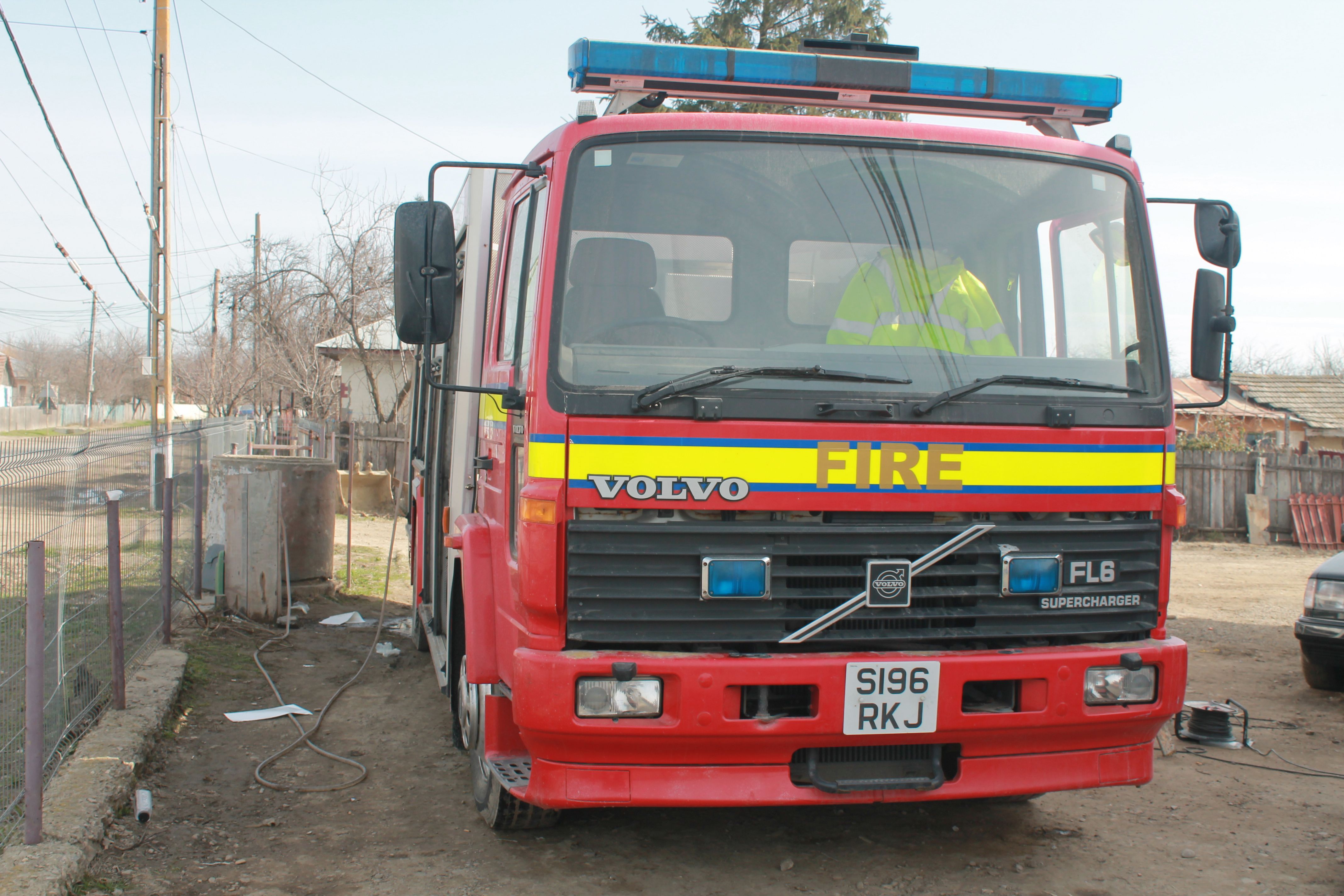 Obligația ca primăriile să își cumpere mașini de pompieri s-a amânat cu ...