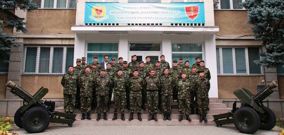Seminar de artilerie la Brigada 8 Larom