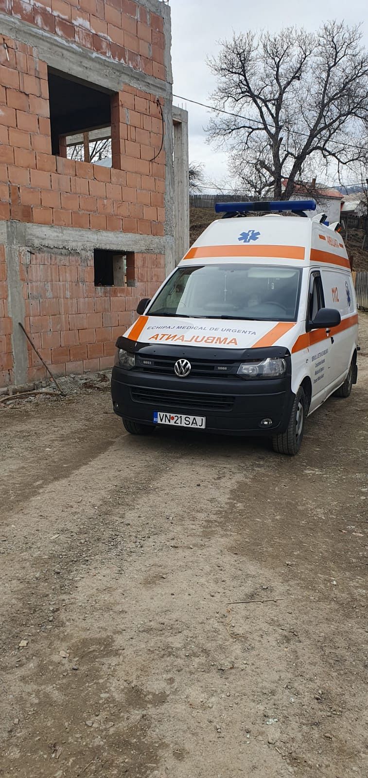 Un bătrân de 87 de ani din Nereju s-a spânzurat.Echipajul SAJ Vrancea i ...