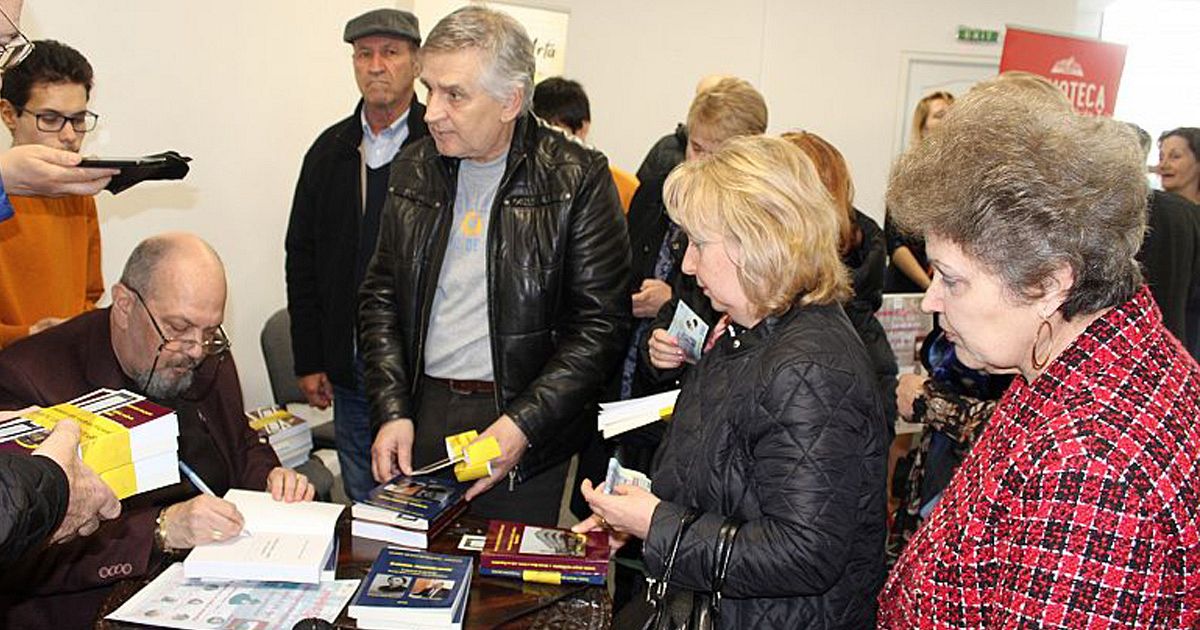 VIDEO | Colaboratorul ZdV Daniel Mușat Mureșanu și-a lansat noul volum ...